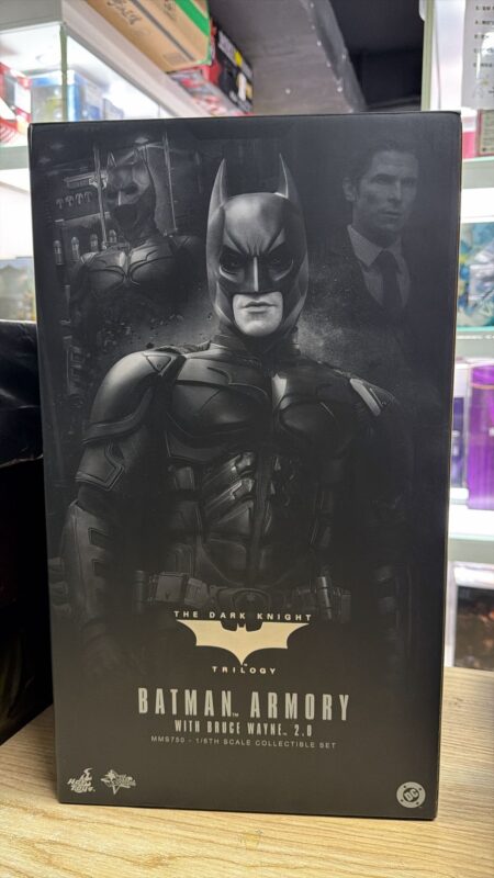 Hottoys MMS750 Batman Armory With Bruce Wayne Set 2.0 – Nibanme Toys